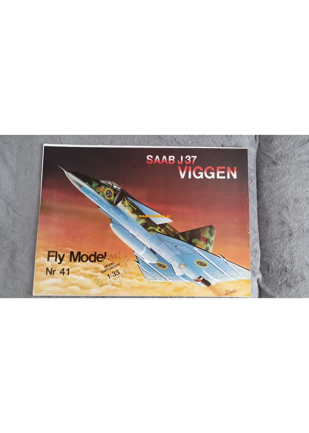 FLY MODEL (041) - Saab J-37 "VIGGEN"